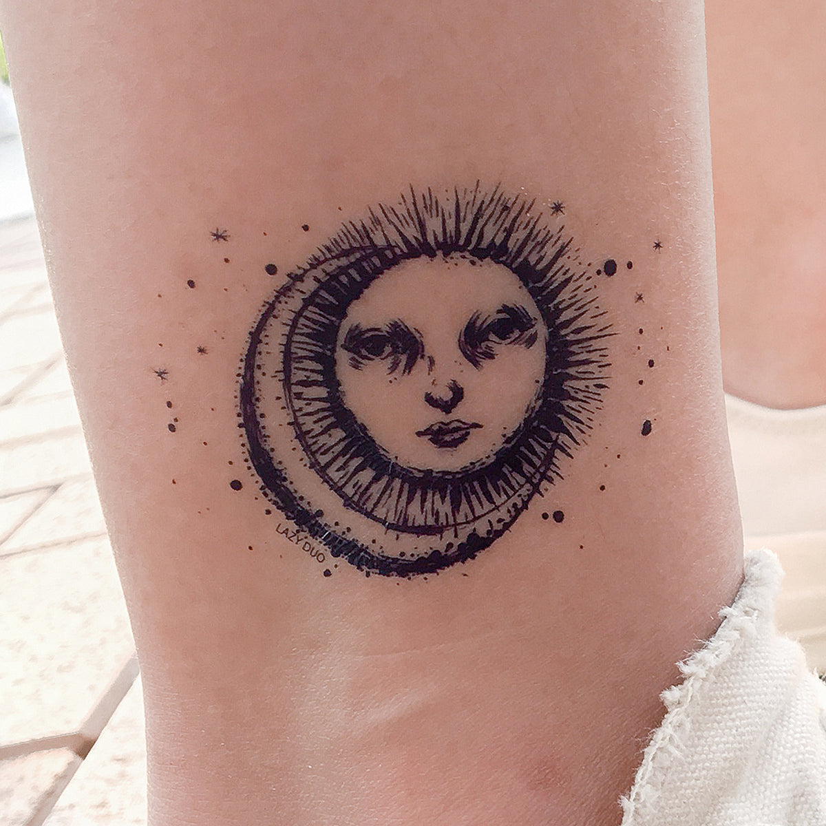 Sun Moon Tattoo Idea Little Tattoos Heart Arrow HK 水彩刺青師防敏紋身貼紙網店印刷少量訂製 ...